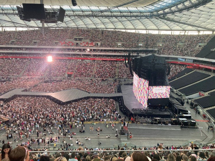 Eras Train Tour: Saturday in Warsaw (and ERAS!) – I Am A Polar Bear