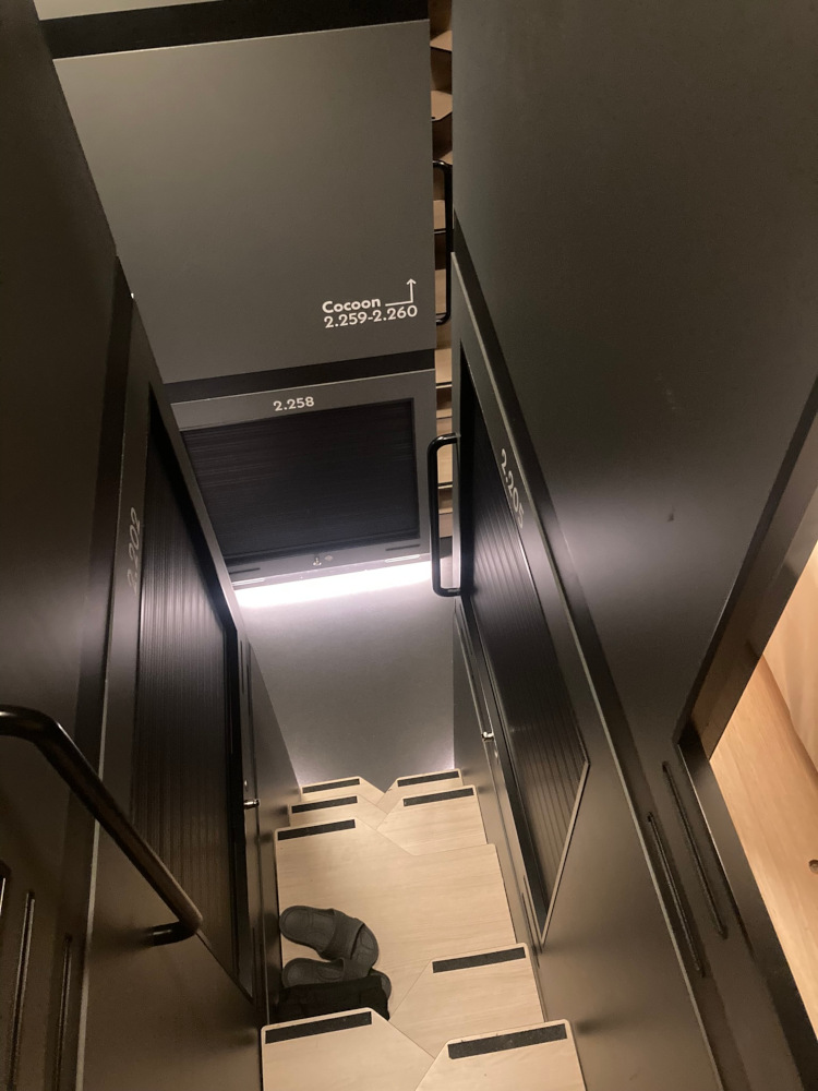 Zedwell Capsule Hotel review: what’s it like to sleep in a coffin? – I ...